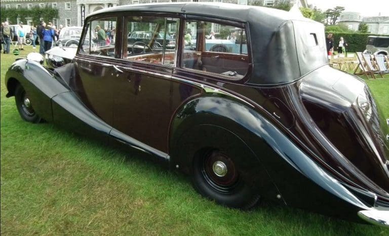 Queen Elizabeth II: a life in cars | Classic American Magazine